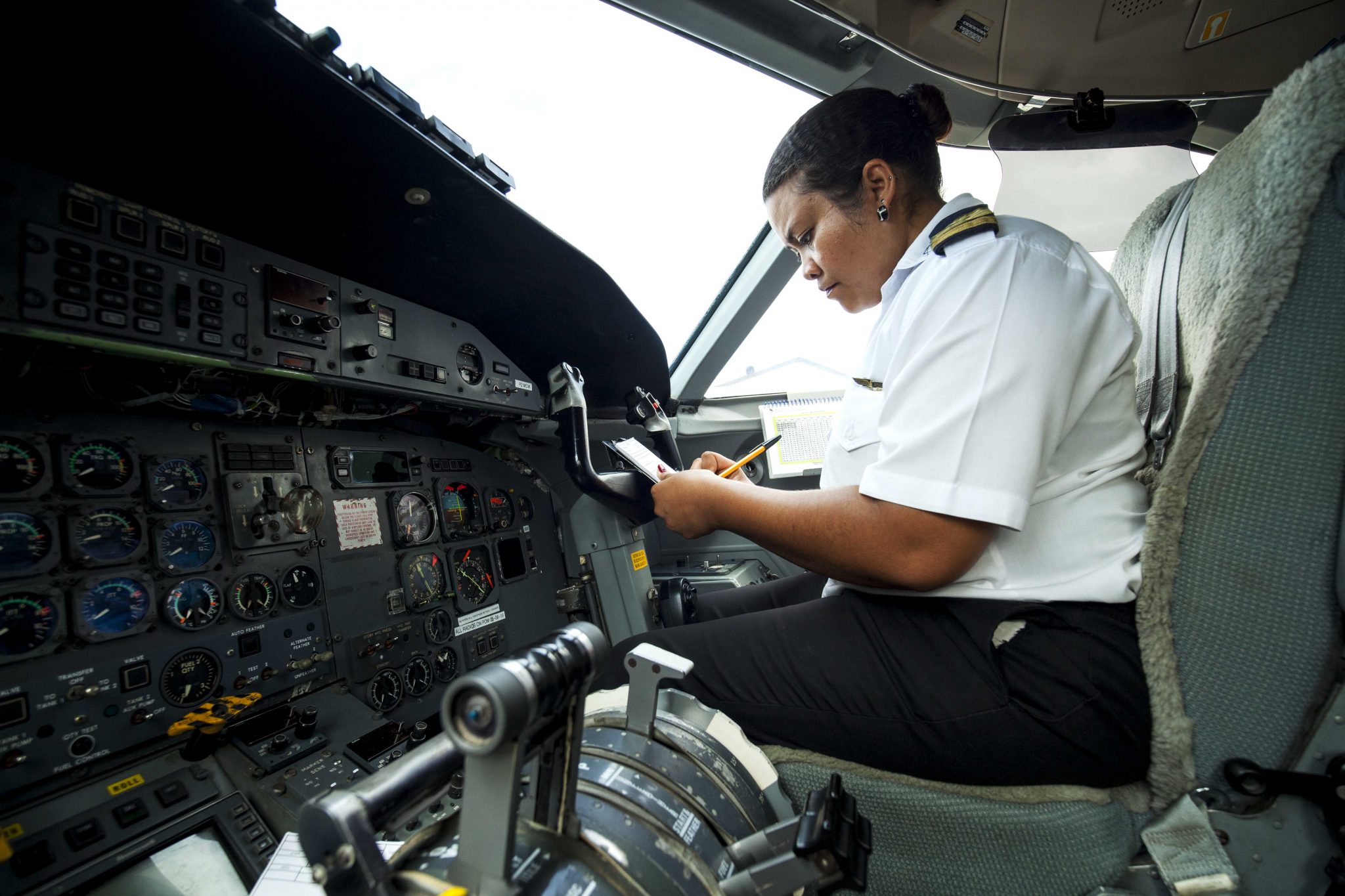 DASH 8 | PNG Air